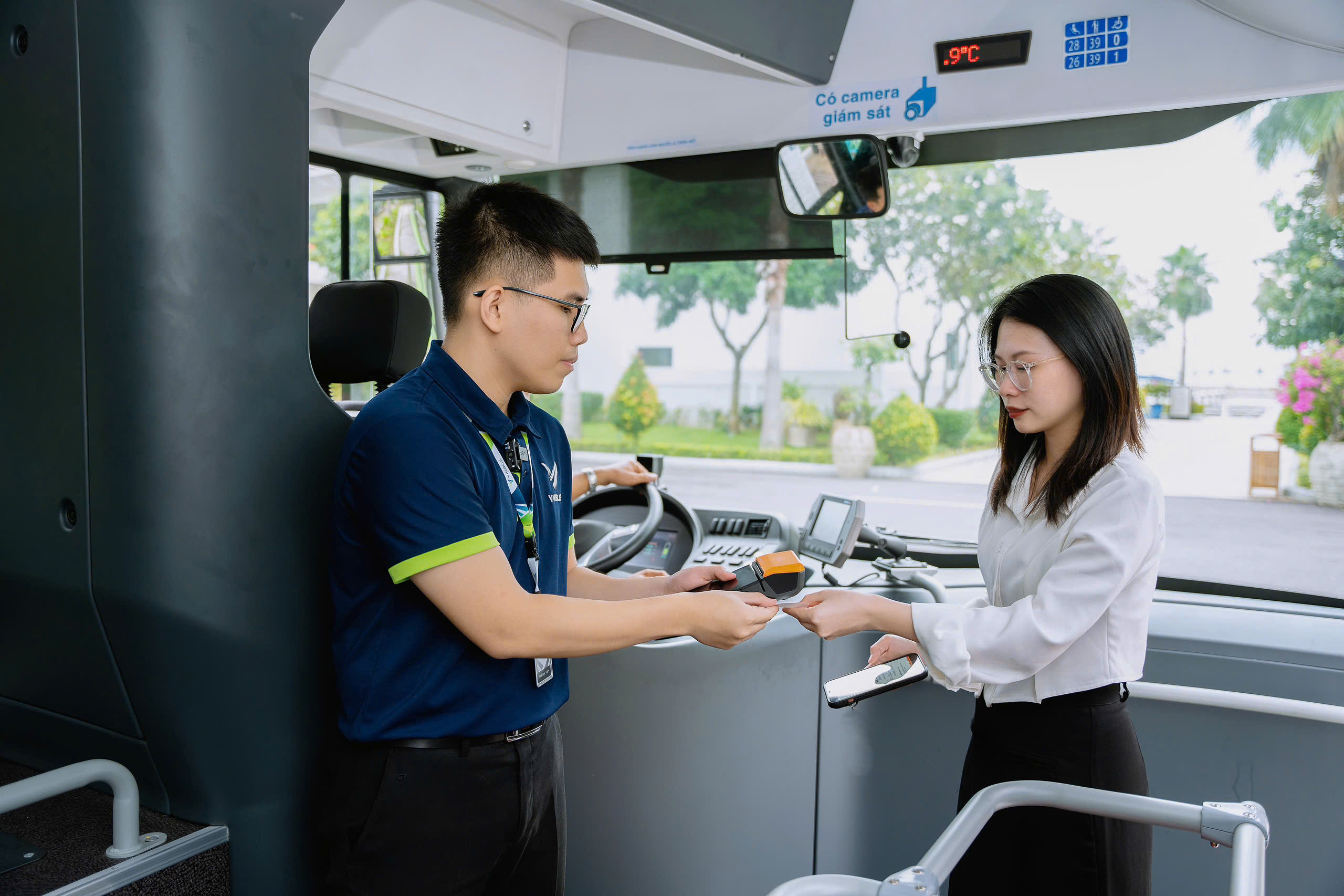 VinBus - VINBUS CHÍNH THỨC VẬN HÀNH TUYẾN BUÝT ĐIỆN ĐẦU TIÊN TẠI NHA ...